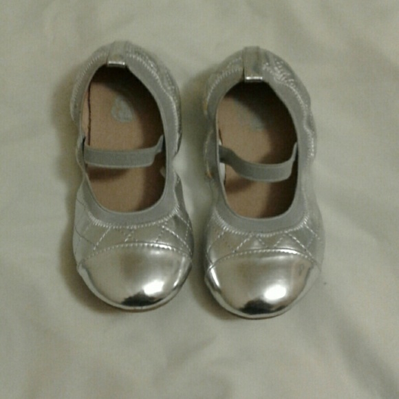 The Children's Place | Shoes | Silver Toddler Girls Shoes | Poshmark